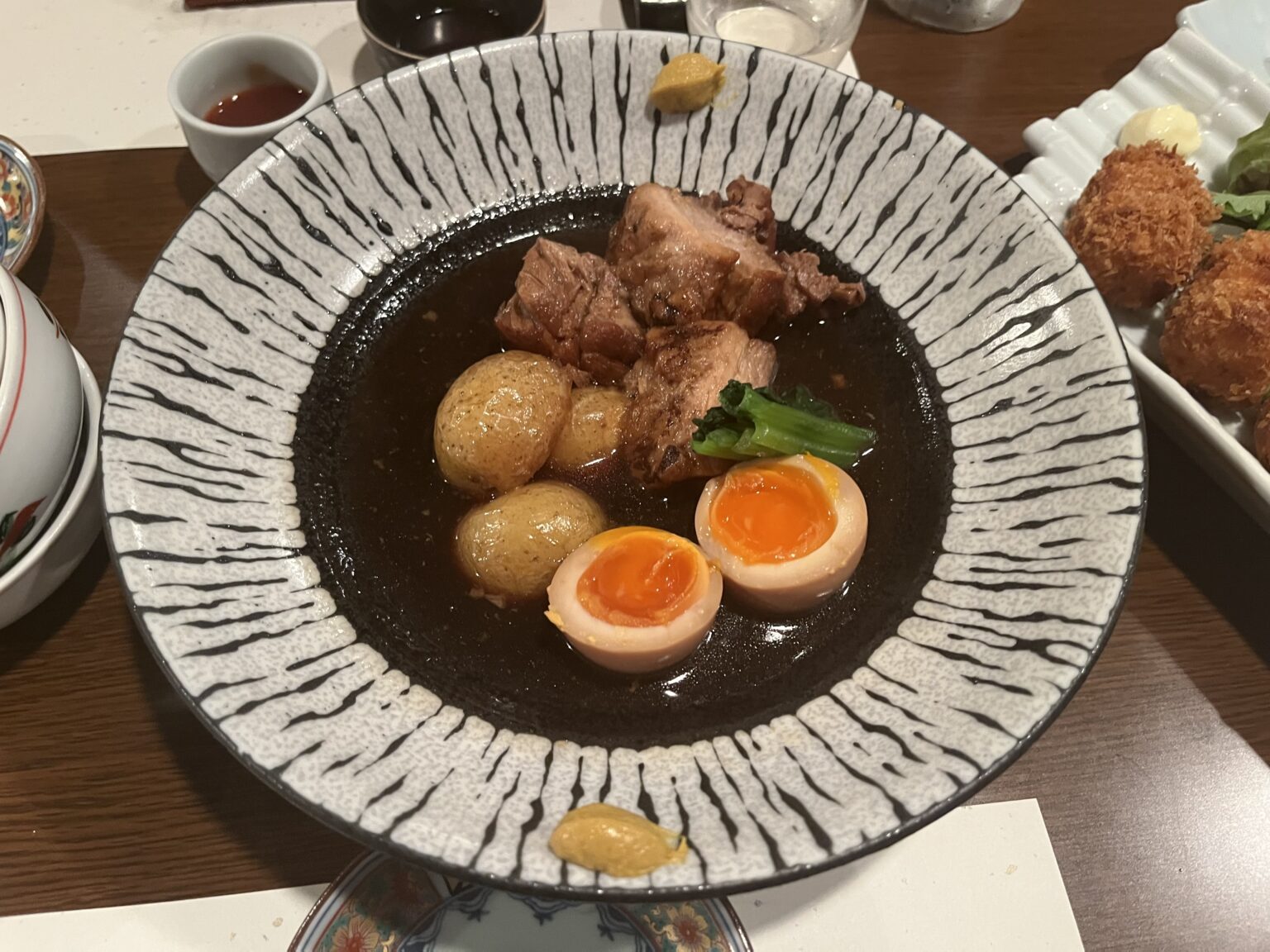 鼎（新宿三丁目）日本酒と料理の美味しい昭和47年創業の老舗居酒屋